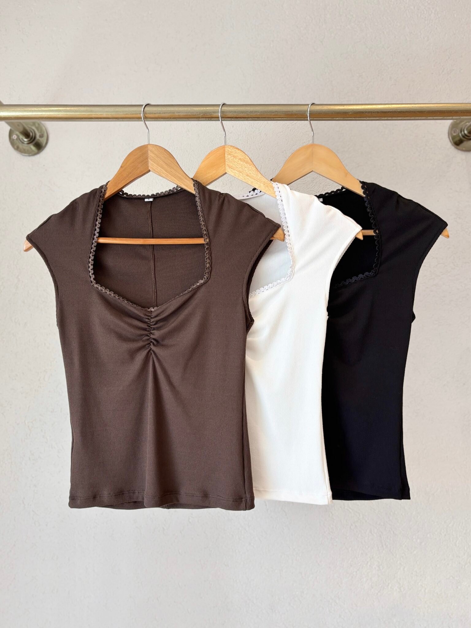 Remera Clarisa - Cautiva